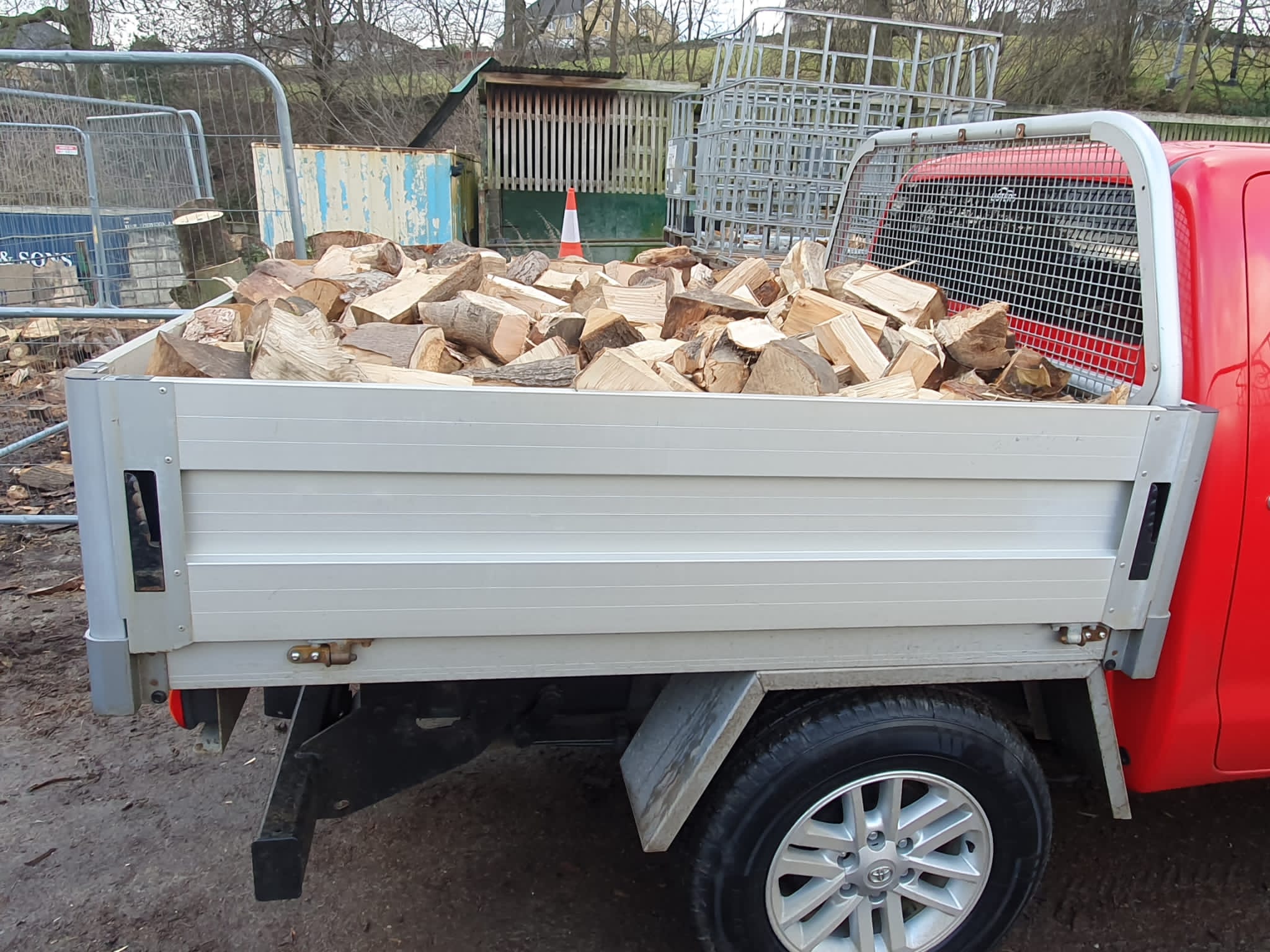 Firewood / Logs and Woodchip – Acer Trees and Logs